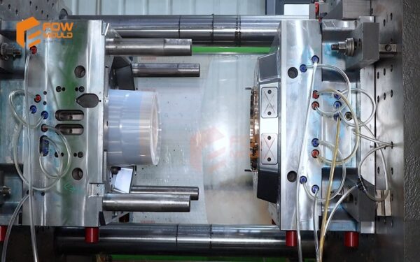 Polypropylene vs Polyethylene:Which Is Better? - FOW Mould