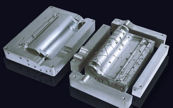 Aluminum Injection Mold Explained - FOW Mould