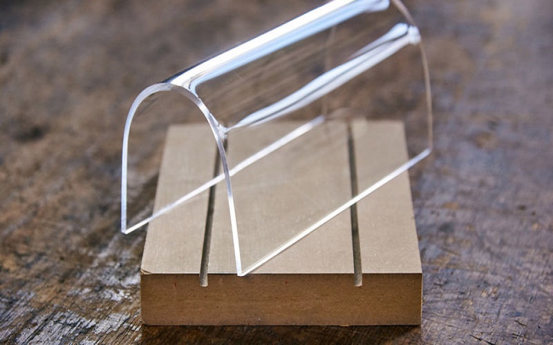 Plexiglass vs Acrylic：What's The Difference? - FOW Mould