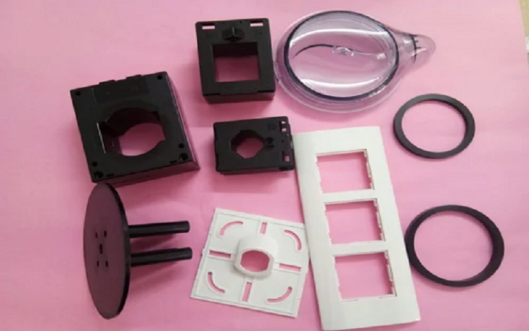 Polycarbonate vs Acrylic：Key Differences - FOW Mould