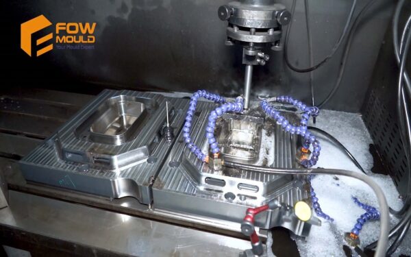 Plastic Container Mold: Techniques Analysis - FOW Mould