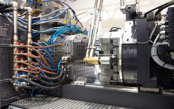A Practical Guide To Optimal Injection Molding Temperature - FOW Mould